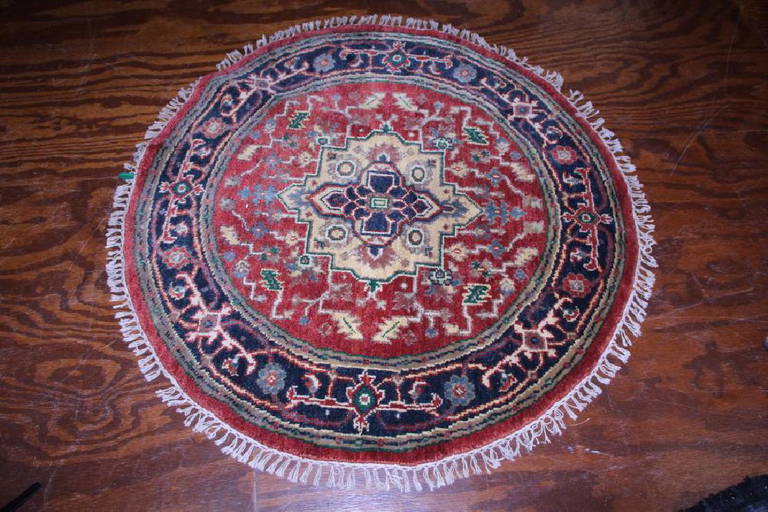 Beautiful Round Oriental Rug