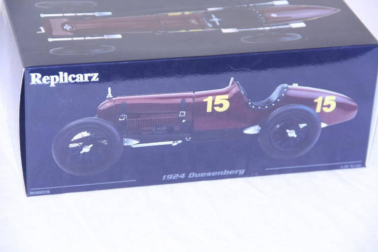 Replicarz 1924 Duesenberg Model Car