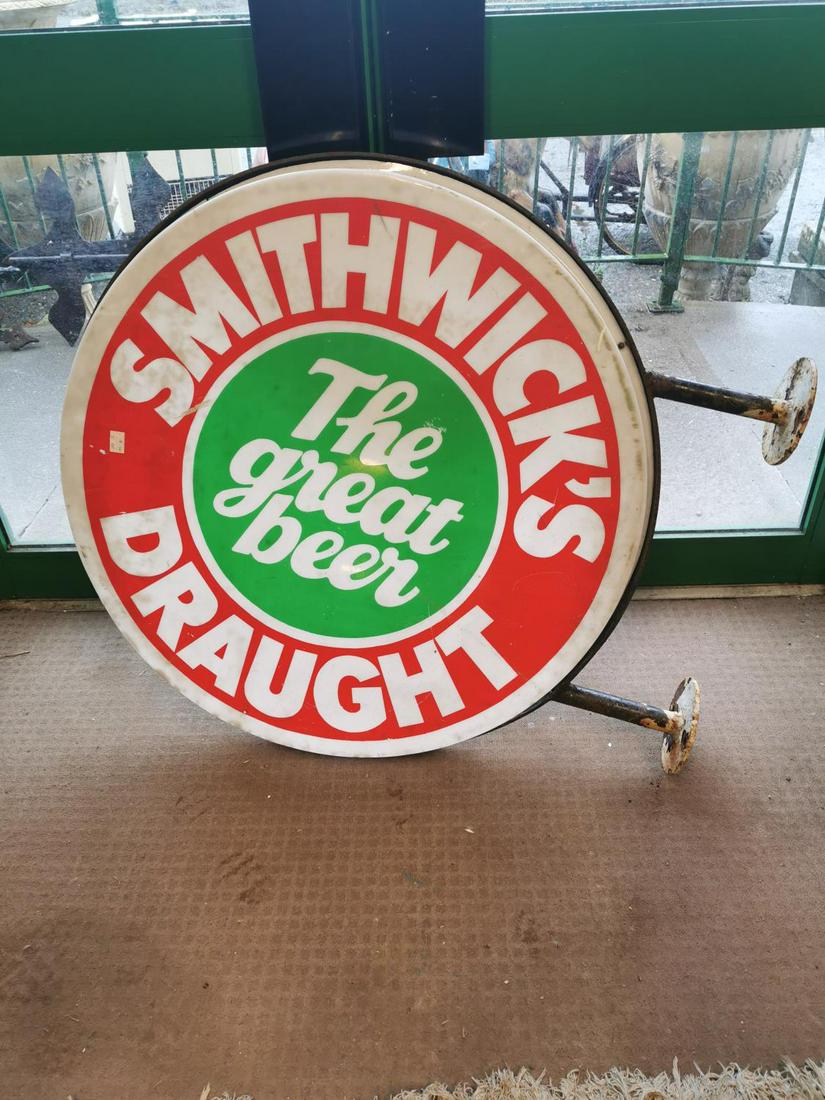 Smithwicks Beer Light Up advertising Sign. - Jan 29, 2020 | Victor Mee ...