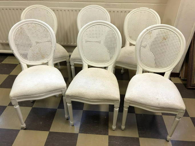 Set Of 6 White Oval Backed Chairs.