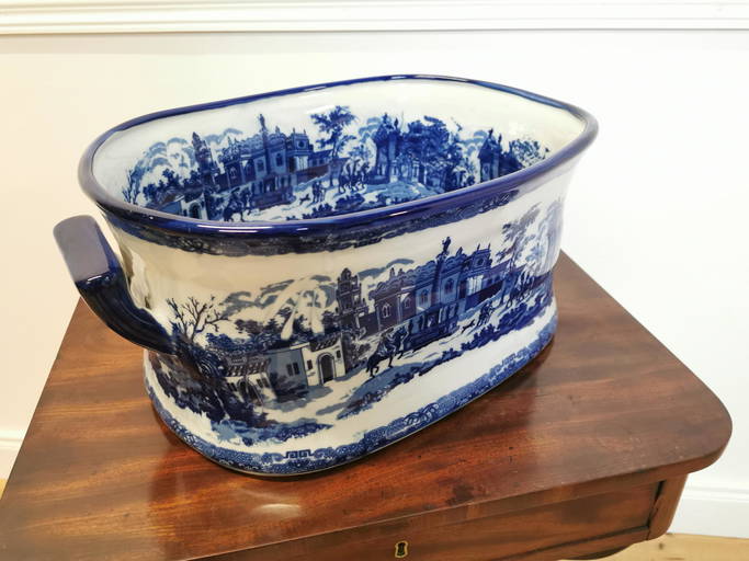 Decorative Blue And White Ceramic Foot Bath