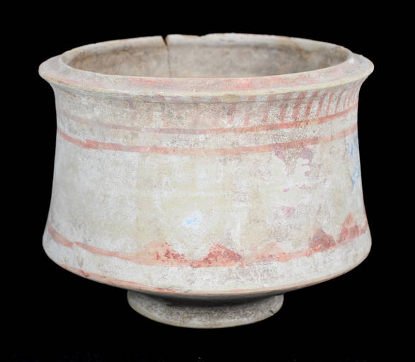 An Ancient Greek Canosan Painted Pyxis - Dec 18, 2022 | Locati, LLC in PA