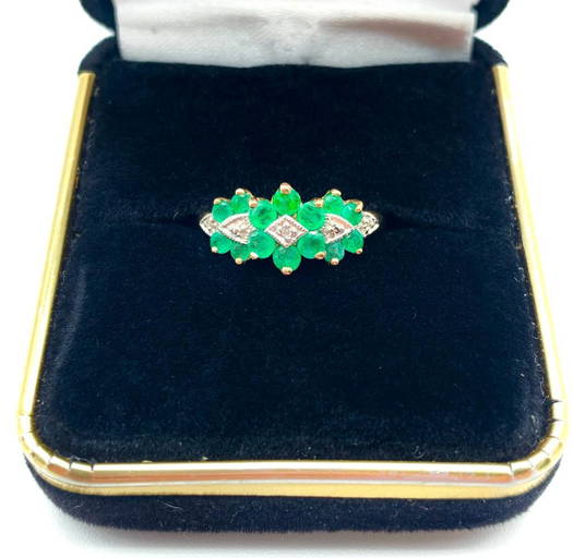 10k Gold And Natural Emerald Anniversary Style Ring