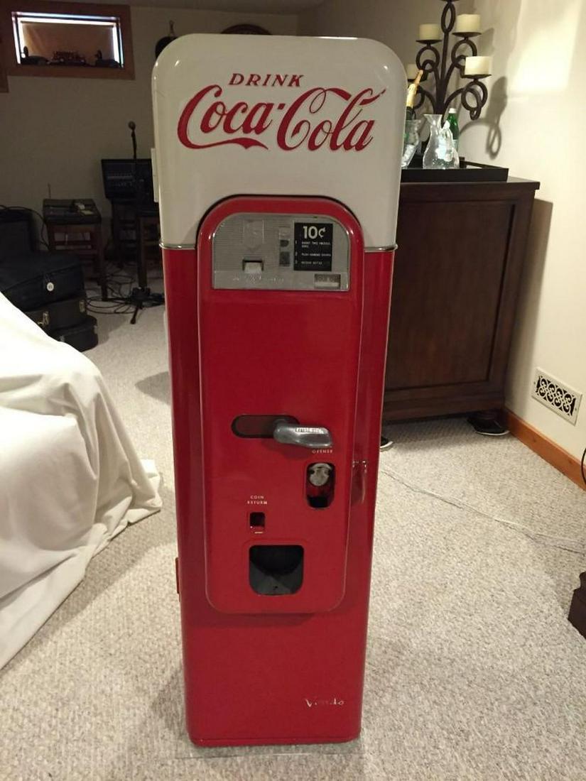 Vendo 44 Coca Cola Machine Auction