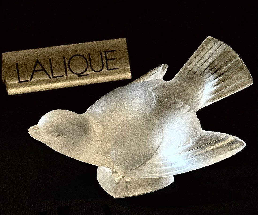 Vintage Etch Signed Lalique France Frosted Crystal Sparrow Bird Figurine