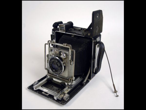 133: C125 - BUSCH PRESSMAN MODEL D CAMERA