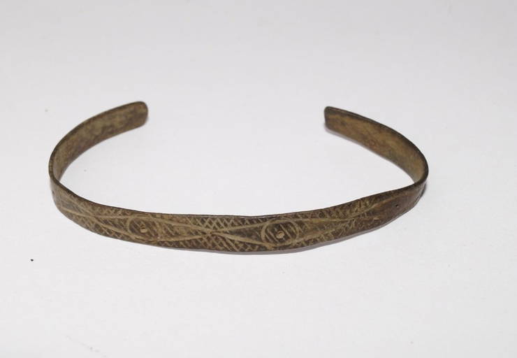 Little Big Horn Relic -Sioux Bracelet - Jul 16, 2013 | Guernsey's in PA