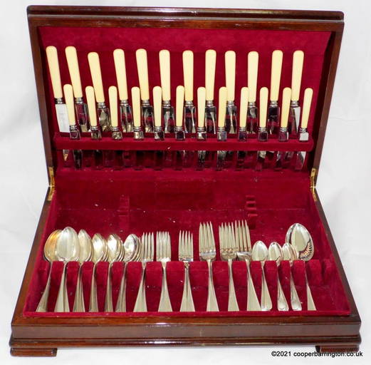 Harrison Fisher & Co Silver Canteen Cutlery Set