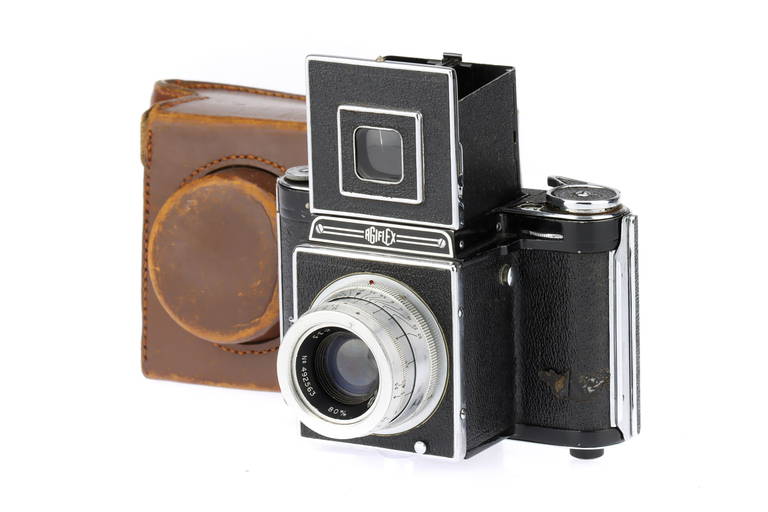 An Agilux Agiflex II 6 x 6cm SLR Camera (#0368) on Jan 04, 2023 ...