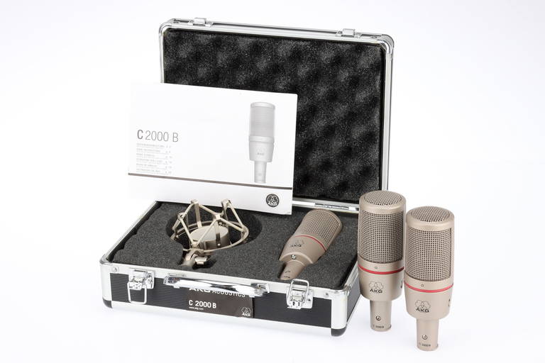 Akg C2000b Condenser Microphone With Shockmount , With 2 Others,