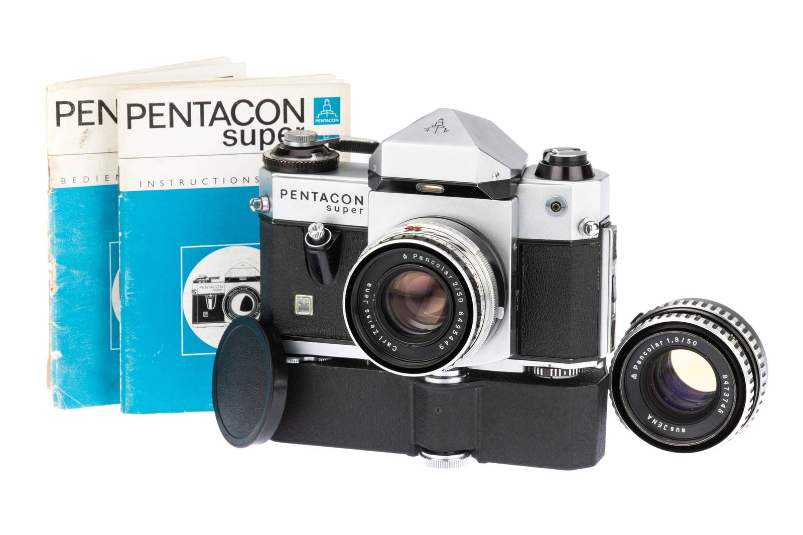 A Veb Pentacon Super 35mm Slr Camera, Auction
