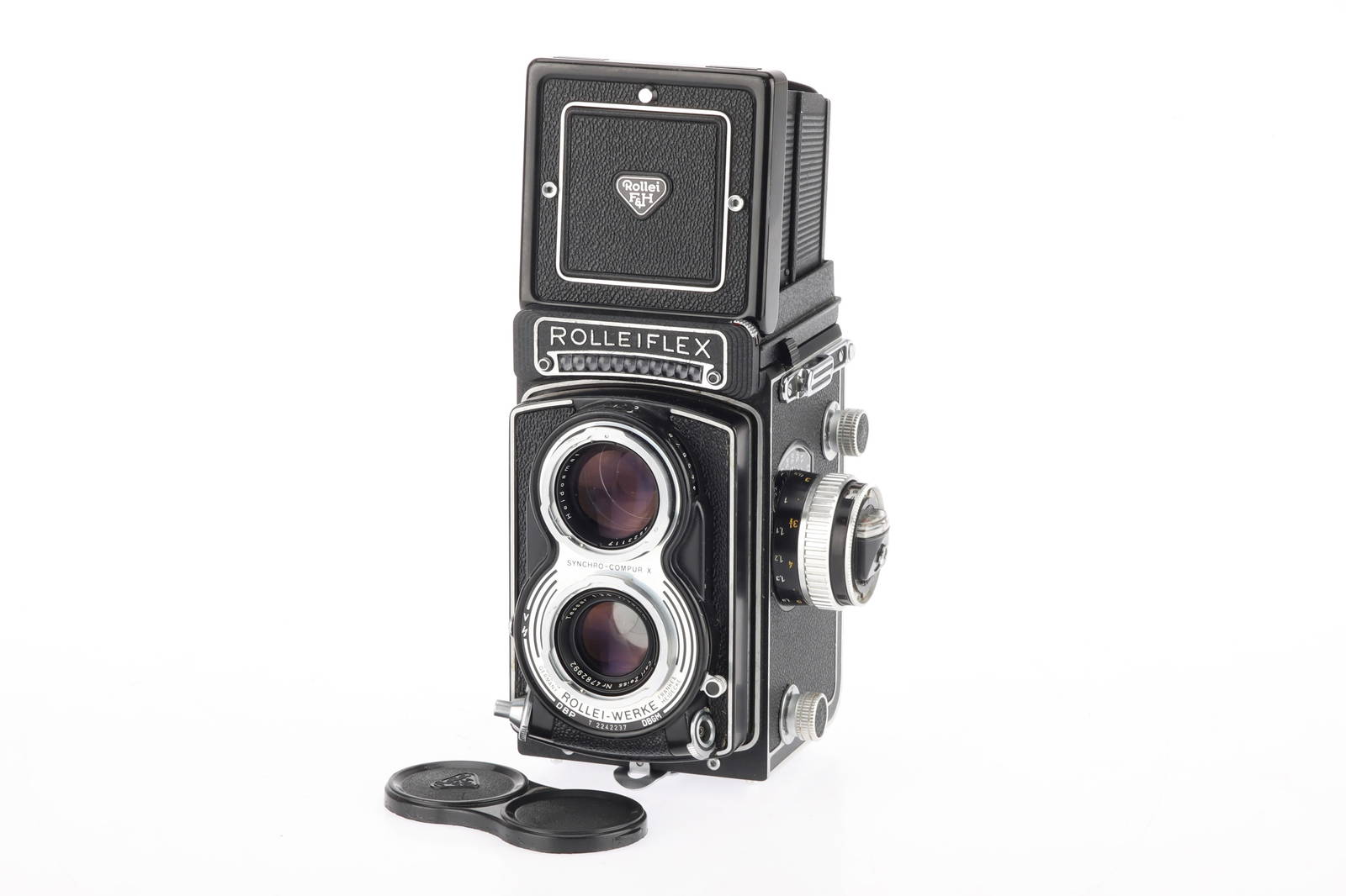 A Rolleiflex 3.5t Medium Format Tlr Camera, Auction
