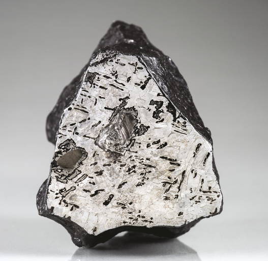 CANYON DIABLO METEORITE — DIAMOND-LIKE INTERIOR AND EXTERIOR REVEALED ...