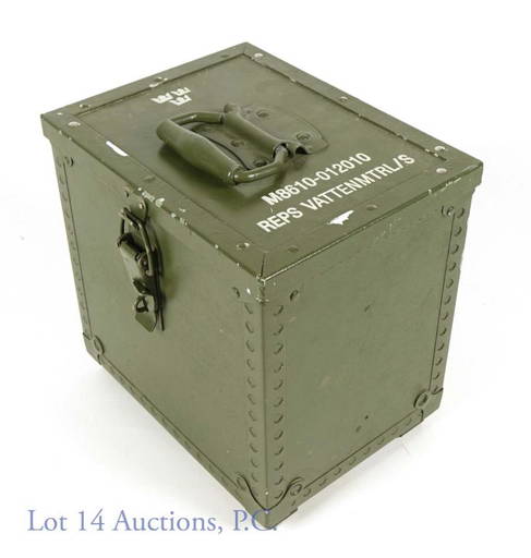 Swedish Army Storage Box (#0346) on Dec 15, 2022 | Lot 14 Auctions in IL