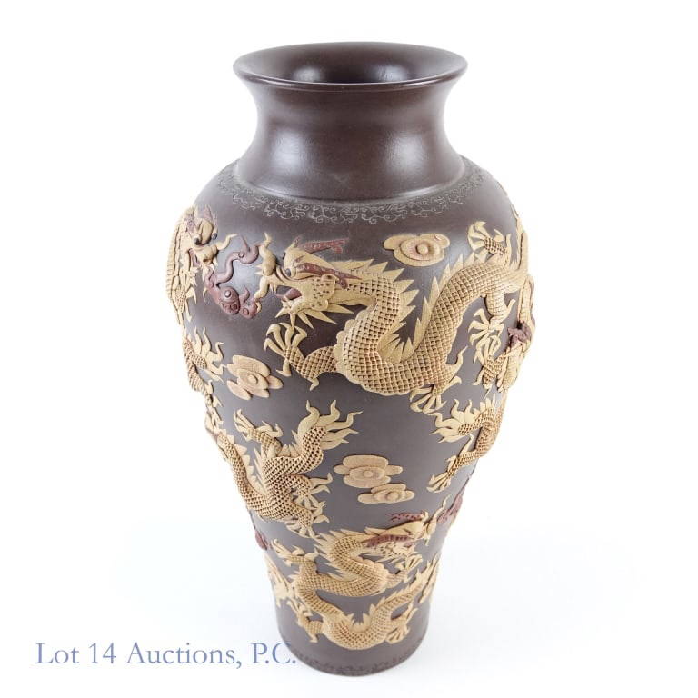 Dragonware Vase Auction
