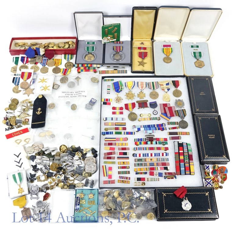 Military Medals, Ribbons, Pins, Insignia, Buttons Auction