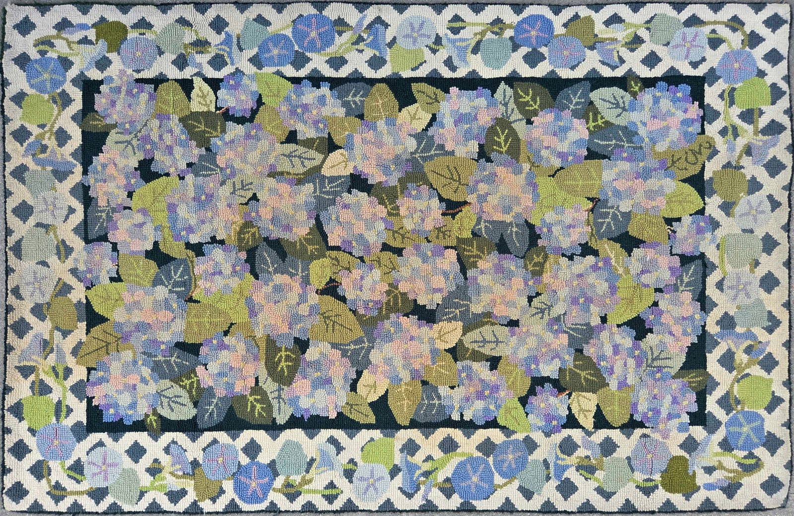 Claire Murray Hydrangea Pattern Hooked Rug Auction