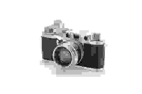 Leica Iif 'leitz-eigentum" With Compur-summicron 5cm F/2 * Auction