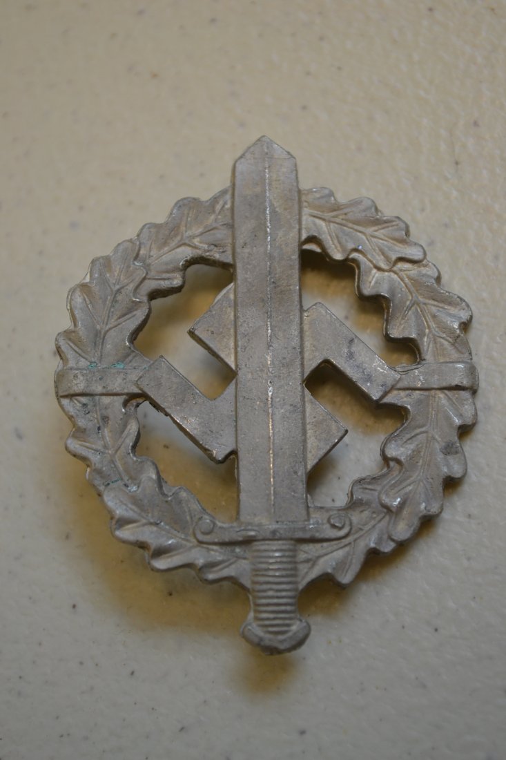 WWII NAZI GERMAN SA SPORTS BADGE IN SILVER - Aug 22, 2020 | Beachwood ...