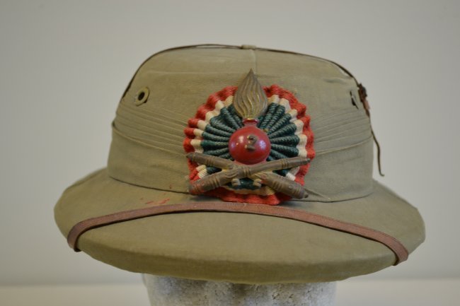 Wwii Italian Rare Indian Pattern Tropical Pith Helmet