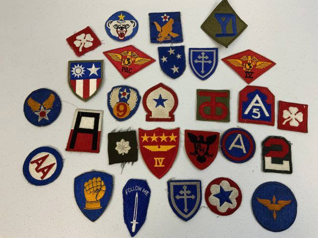 USA LARGE LOT OF US MILITARY UNIFORM PATCHES (#0715) on Apr 15, 2023 ...