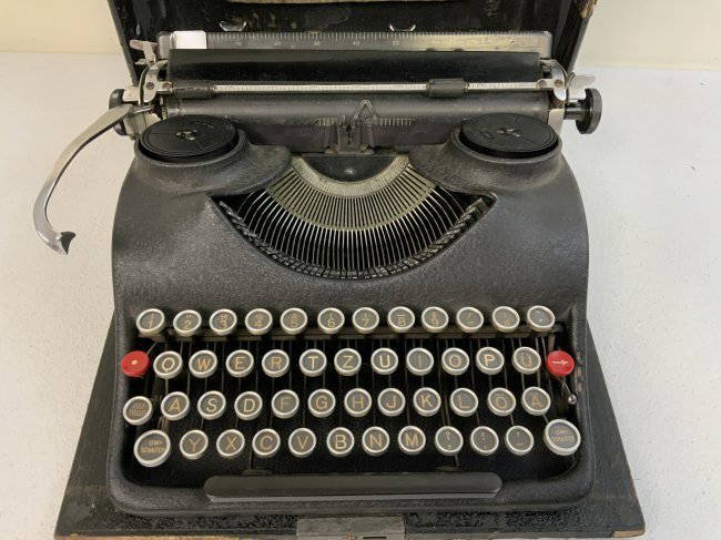 Wwii German Emulsionswerk Typewriter With Ss Runes Key Auction