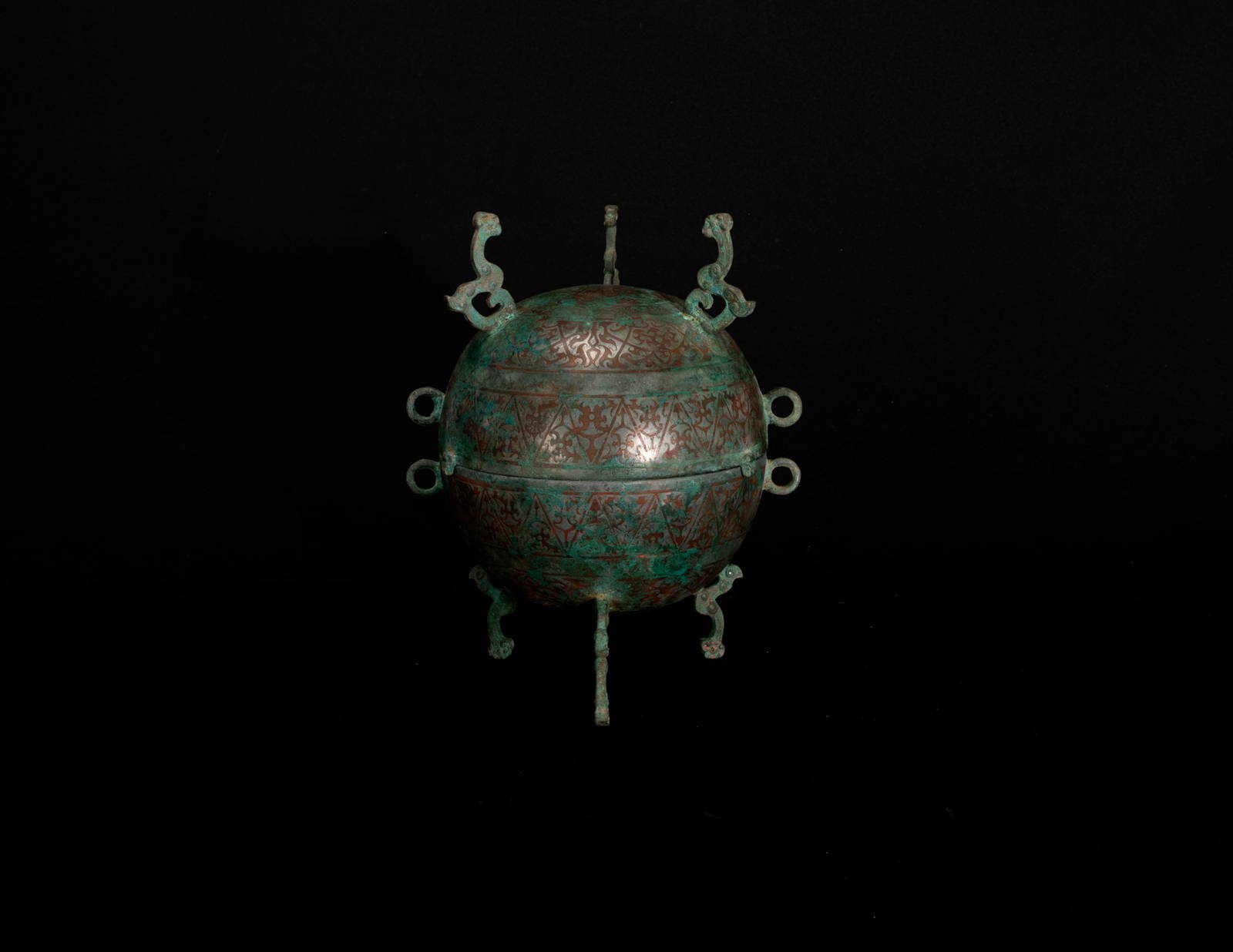A Chinese Bronze Ritual Vessel Auction