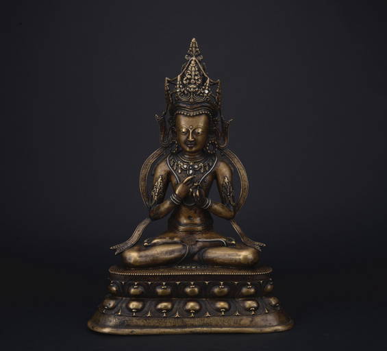 Qing Dynasty Gilt Bronze Statue Of The Akshobhya Buddha