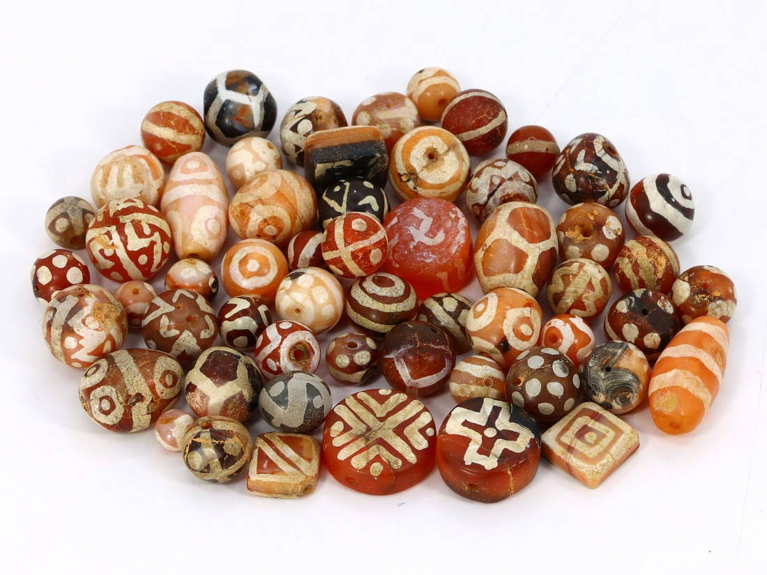 Antique Vintage Indo Tibetan Etched Carnelian Dzi Beads Auction