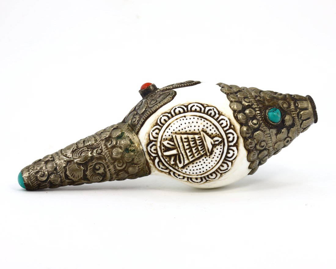 Tibetan Ritual Conch Shell Trumpet With Silvergilt And Gem Inlay, 20th ...