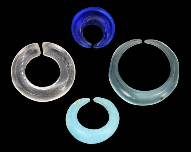 Lot Of 4 Antique Vietnamese Glass Rings, Circa 19th 20th Century