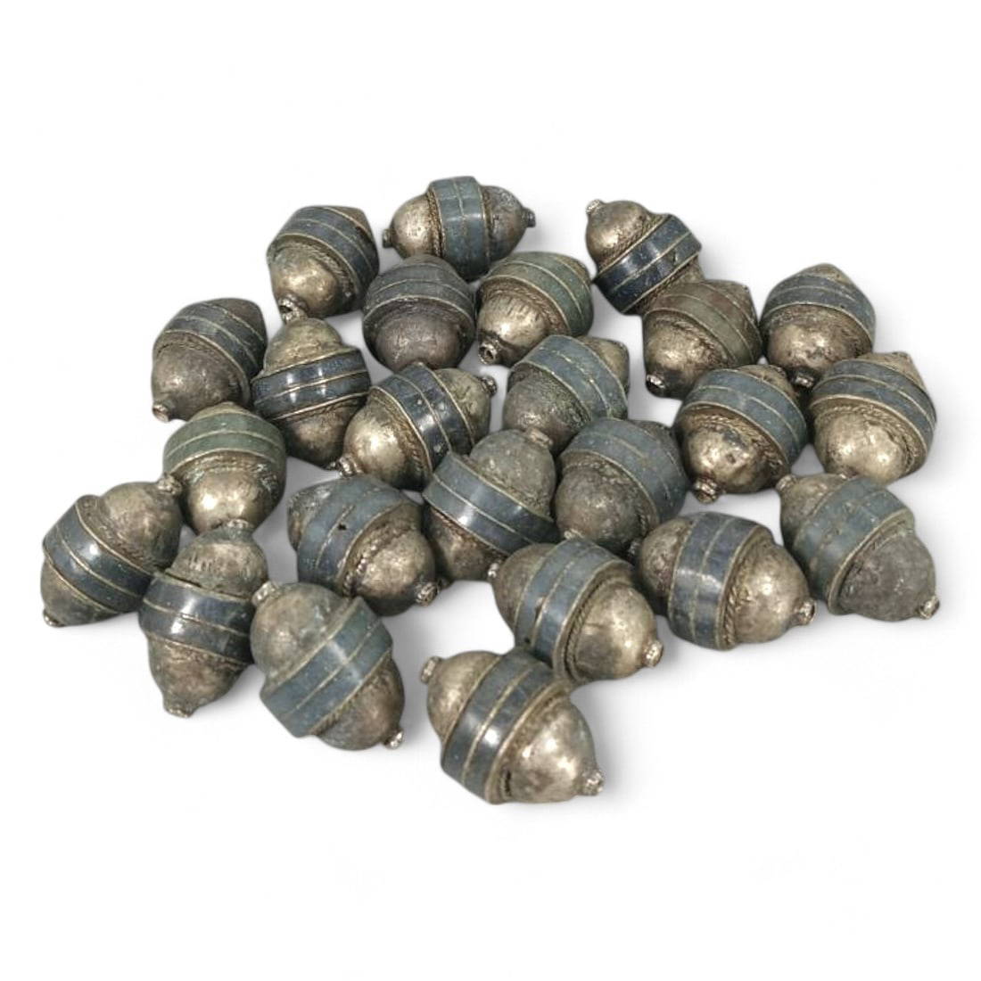 Central Asian Silver: Lot Of 24 Inlaid Beads, 19th-20th Century Ce ...
