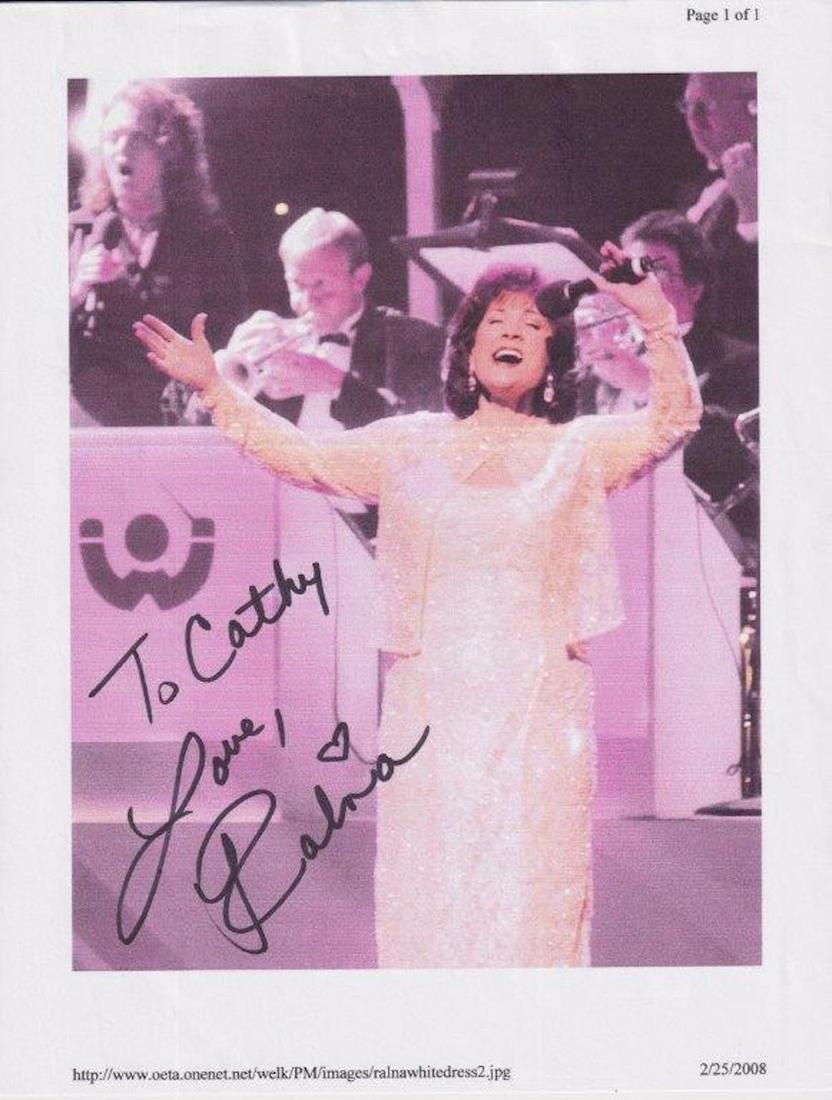 Ralna English - 8.5 x 11 Signed Photograph w/COA (#0217G) on Sep 10 ...