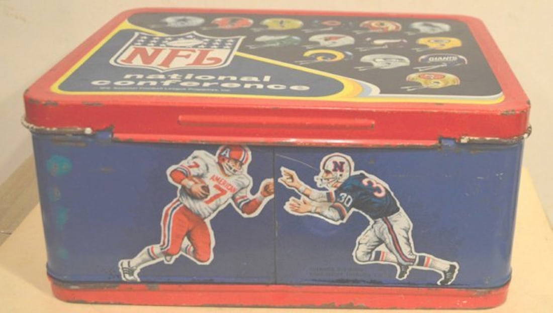 Nfl Theme School Lunch Kit With Thermo. 1976 Auction