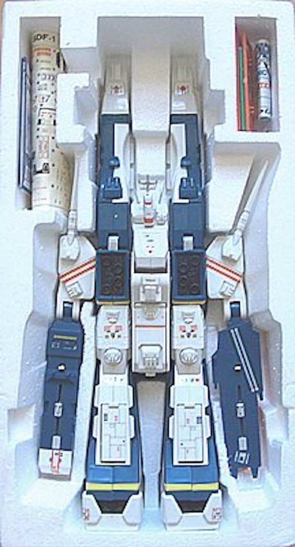 Takatoku "macross Sdf-1" Cruiser-fortress Model Kit Auction