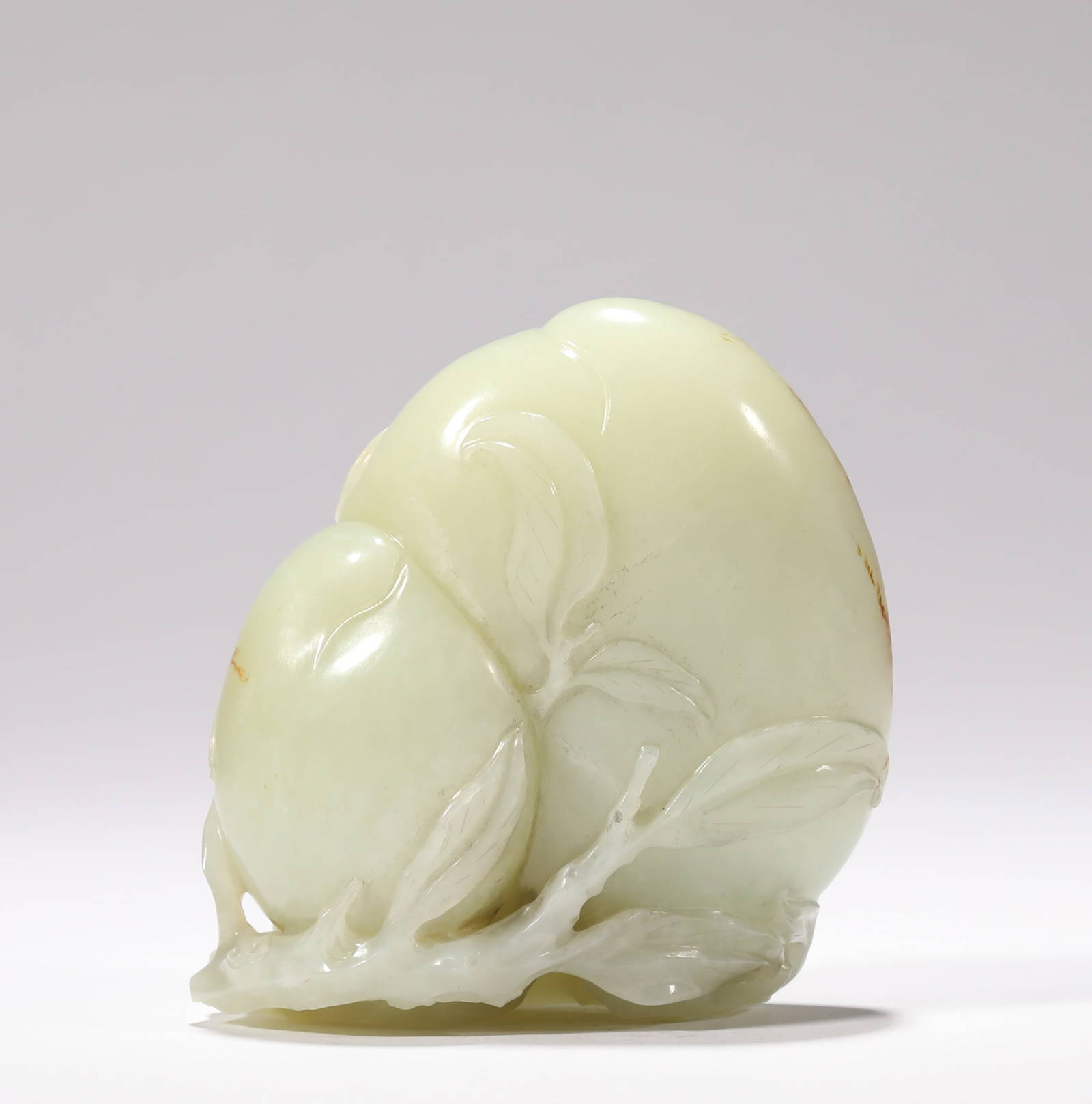 A Carved White Jade Peaches Decoration Qing Dynasty Auction