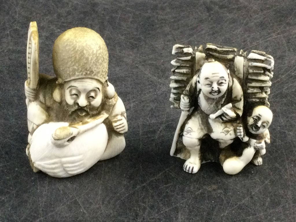 Vtg Carved Signed Netsuke Auction