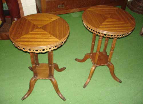 1308: 2 Mahogany Duncan Phyfe Style End Tables