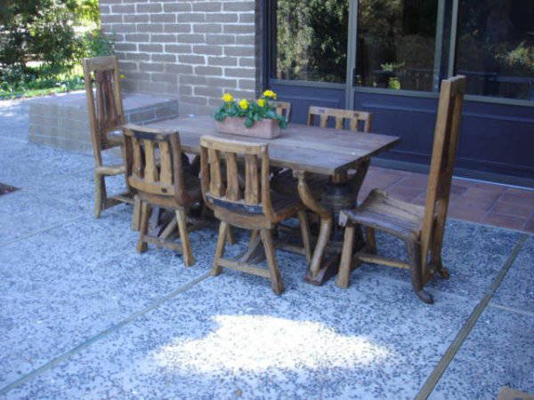 Rustic Wagon Wheel Table Set