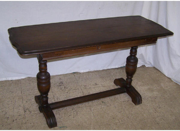 180: 1920s Walnut Library Table - May 06, 2007 | Fantasticantiques Inc ...