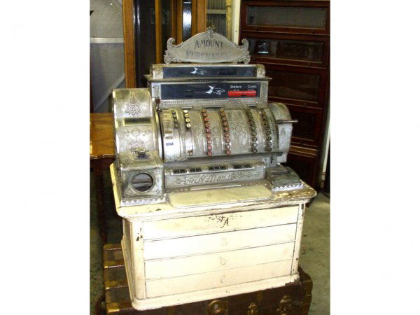 1193: NCR Class 500 Multi Drawer Cash Register