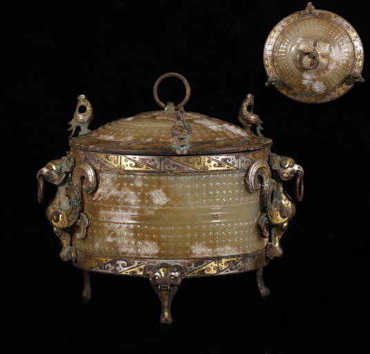 Three Footed Jade Jewelry Box with Silvering and Gold - Jun 08, 2019 ...