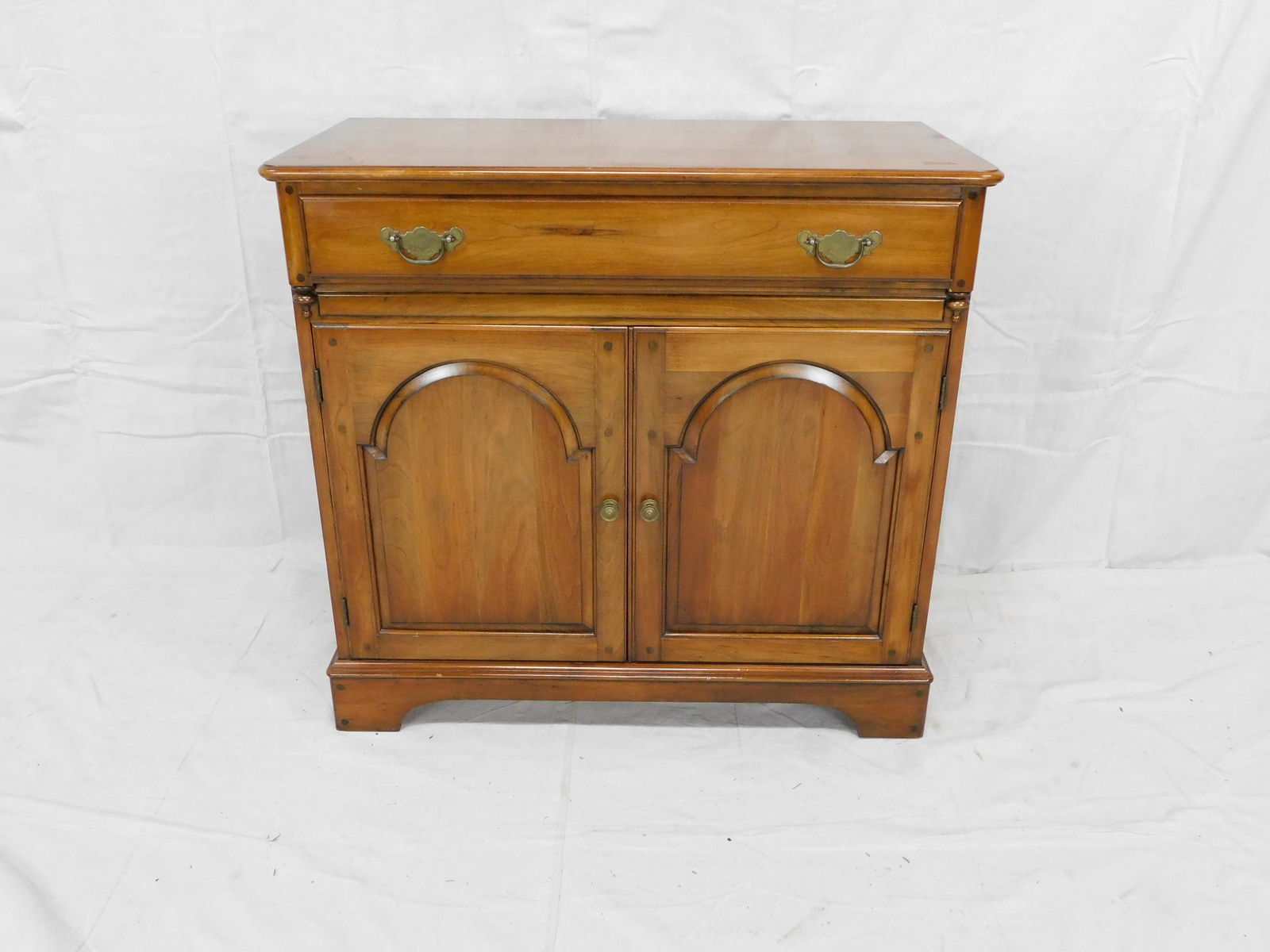 Solid Cherry Server - Aug 23, 2020 | Homestead Auction of Tennessee in TN