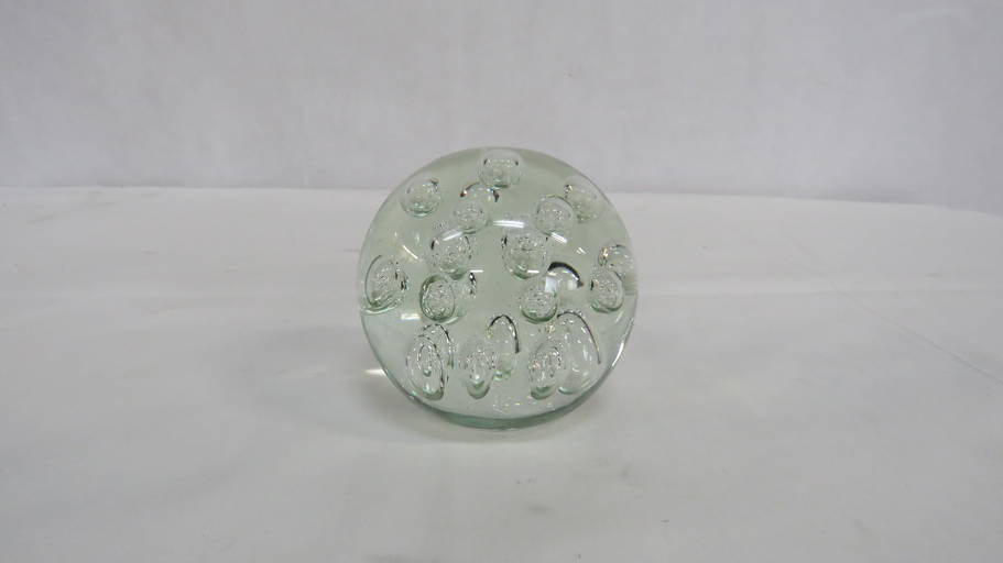 Art Glass Controlled Bubble Paperweight