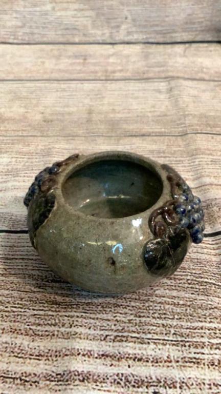 Folk Potter Arie Meaders Grape Bowl