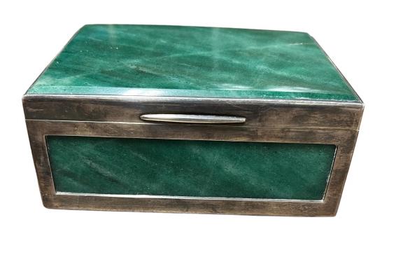 Nephrite Dresser Box in Silver Frame (#0586) on Jan 09, 2023 | Broken ...