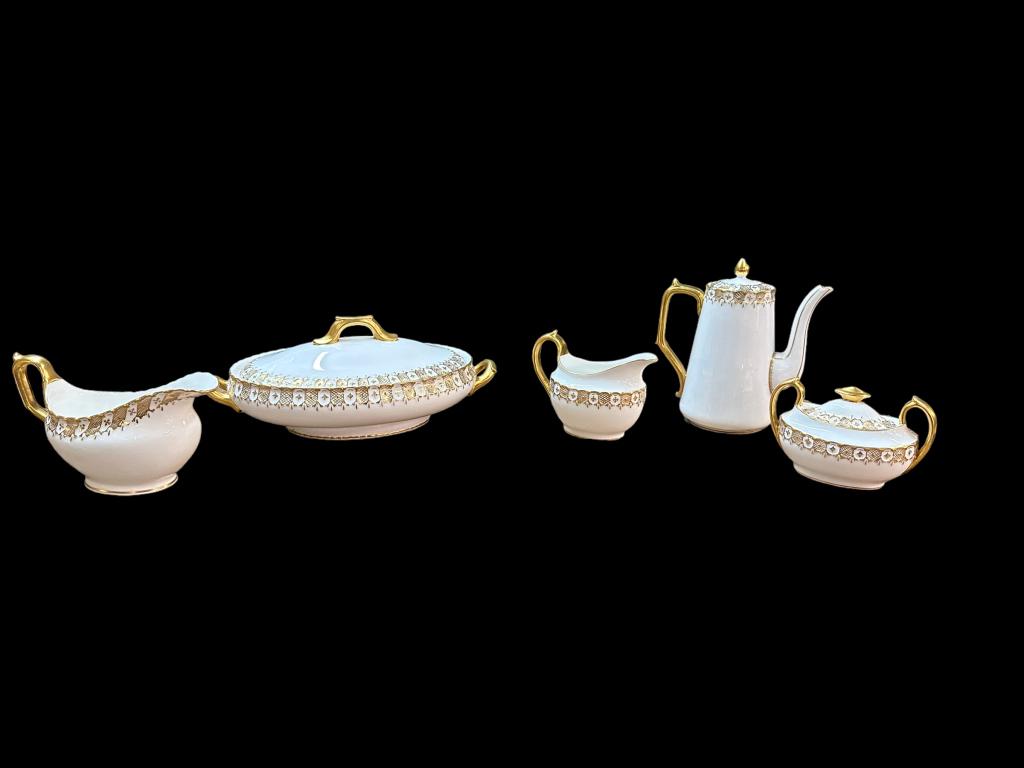 5 Pcs Heraldic Gold By Royal Crown Derby Auction