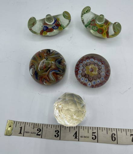 LOT OF 5 VINTAGE SMALL PAPERWEIGHTS (#0170) on Jul 20, 2022 | R. Howard ...