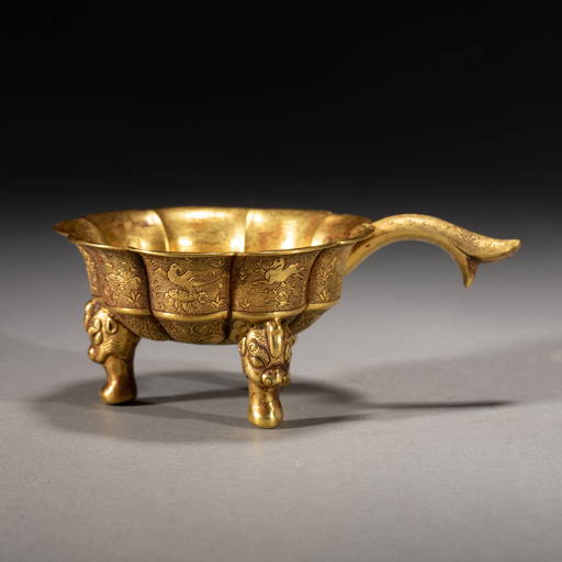 An Extremely Rare Gold Puring Vessel