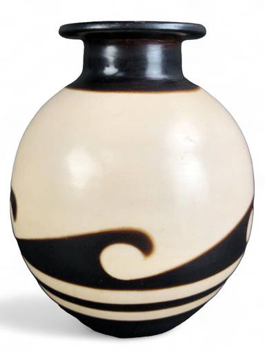 Signed Wilmer Reyes Peruvian Studio Pottery Vase